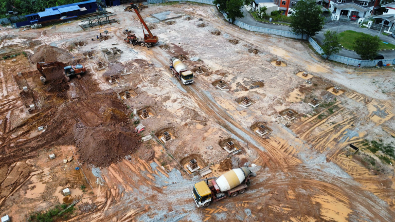 Kemajuan Kerja - Projek Dataran RISDA - RISDA Bina Sdn. Bhd.